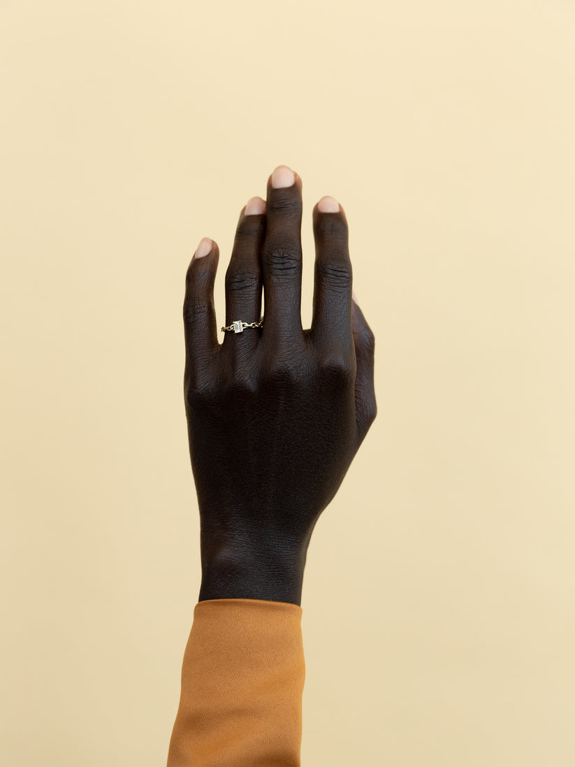 Doublemoss Jewelry - Catena chain ring with natural diamond